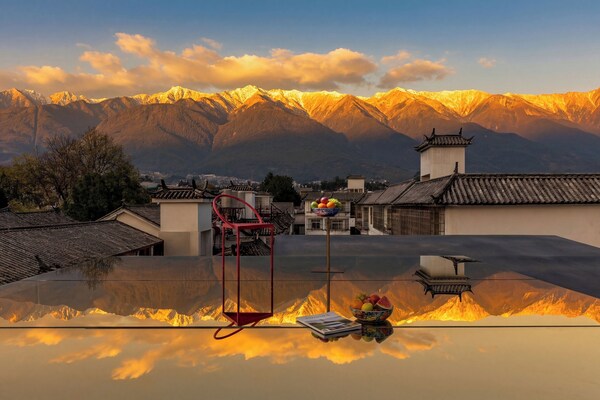 Sixi Golden Sunrise Sound Sleep Hotel - 