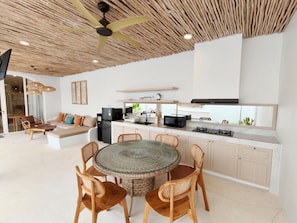 Villa Familiar, 2 quartos, pátio, vista para a piscina | Cozinha privada