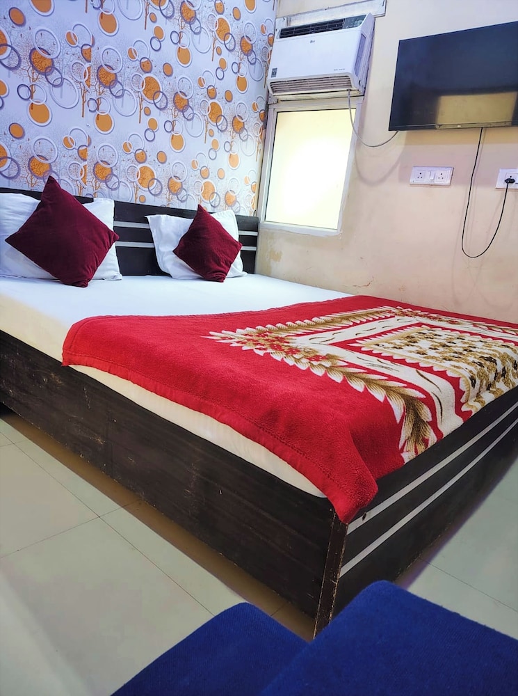 Hotel Gayatri Palace Vrindavan - Vrindávan