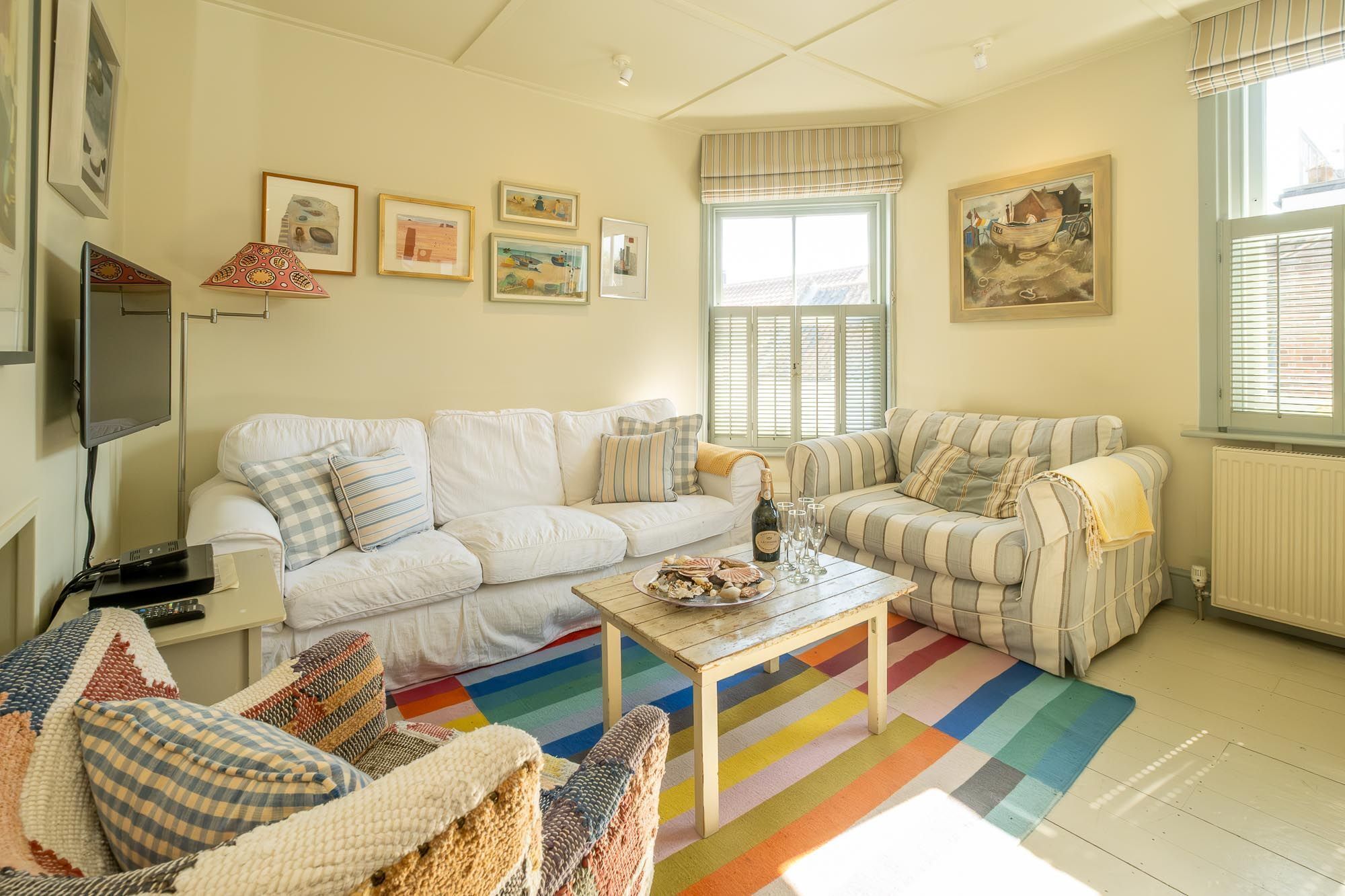 Seagulls - Sea View House In Aldeburgh Sleeps 7 Guests  In 4 Bedrooms - Aldeburgh