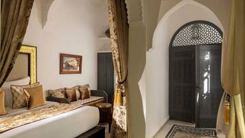Quarto triplo júnior (Capucine) | Cofres nos quartos, escrivaninha, quartos à prova de som