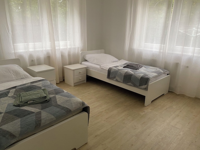 Haus Schwarzenmoor - Vacation Home/mechanic's Accommodation Centrally Located In Herford - Herford