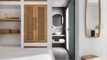 Suite Júnior | Cofre no quarto, cortinas/cortinados opacos, quartos insonorizados