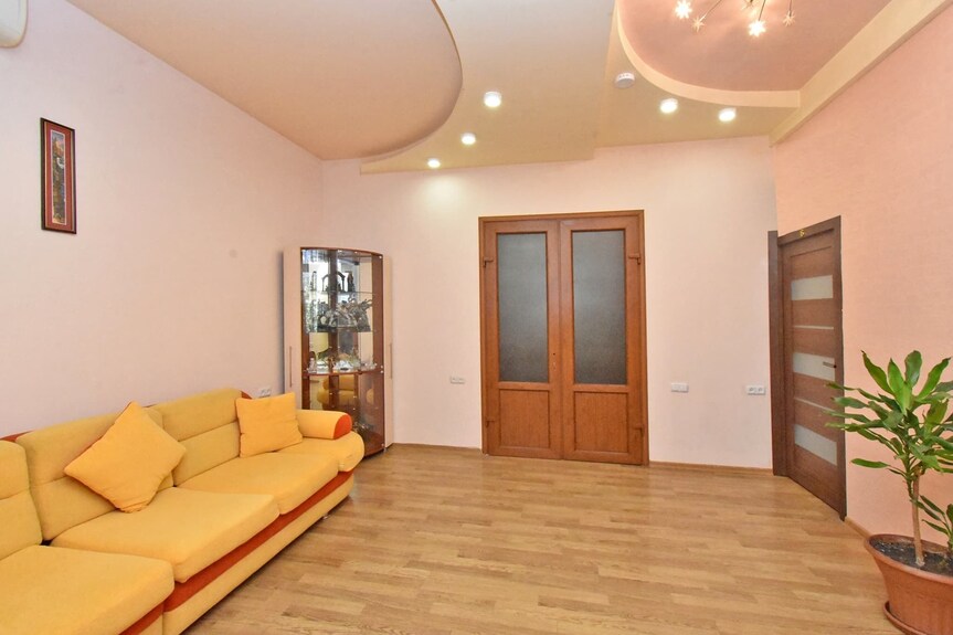 Hearth Of The Yerevan 3 - Erevan