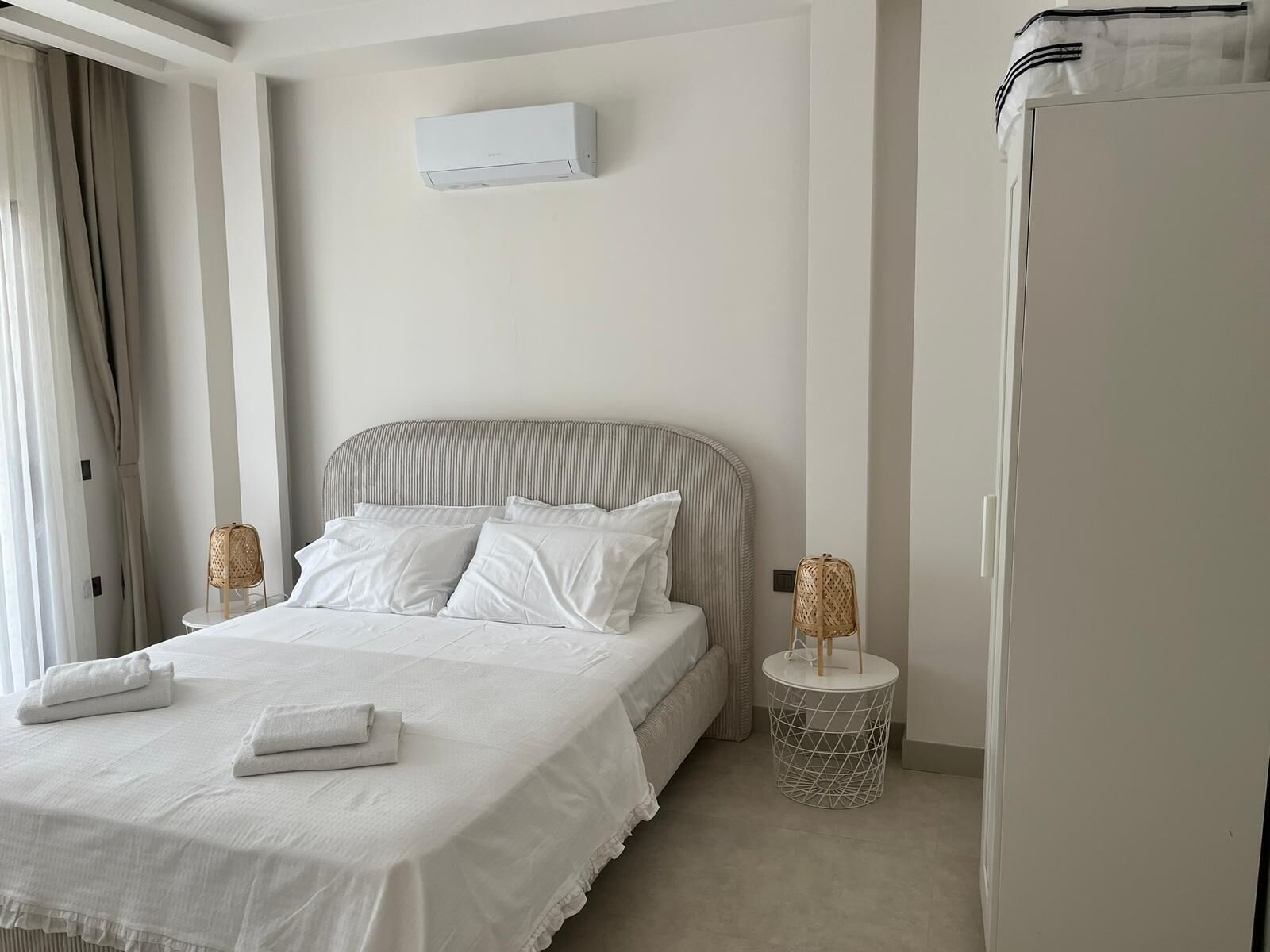 Denize 5 Dakika, Bahçesi Ve öZel Havuzu Ile Aile Boyu Daire - Ortakent