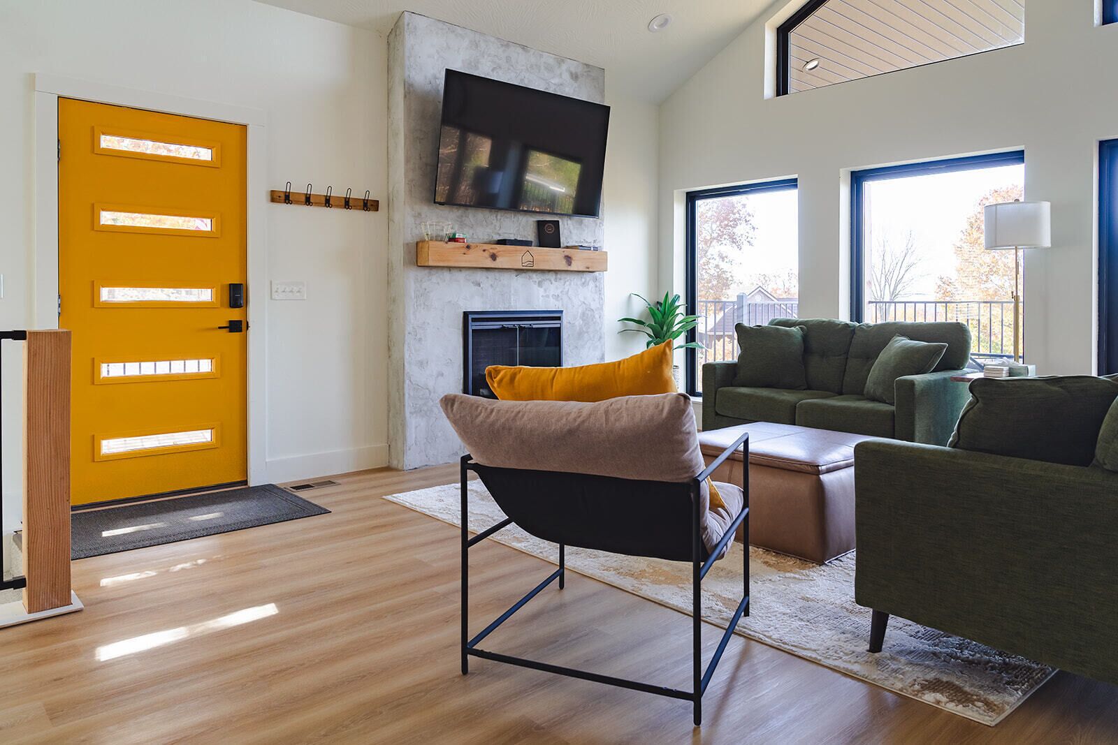 The Lookout At Table Rock Lake - Luxurious Stay - Hot Tub - Bring Your Boat!! - Shell Knob, MO