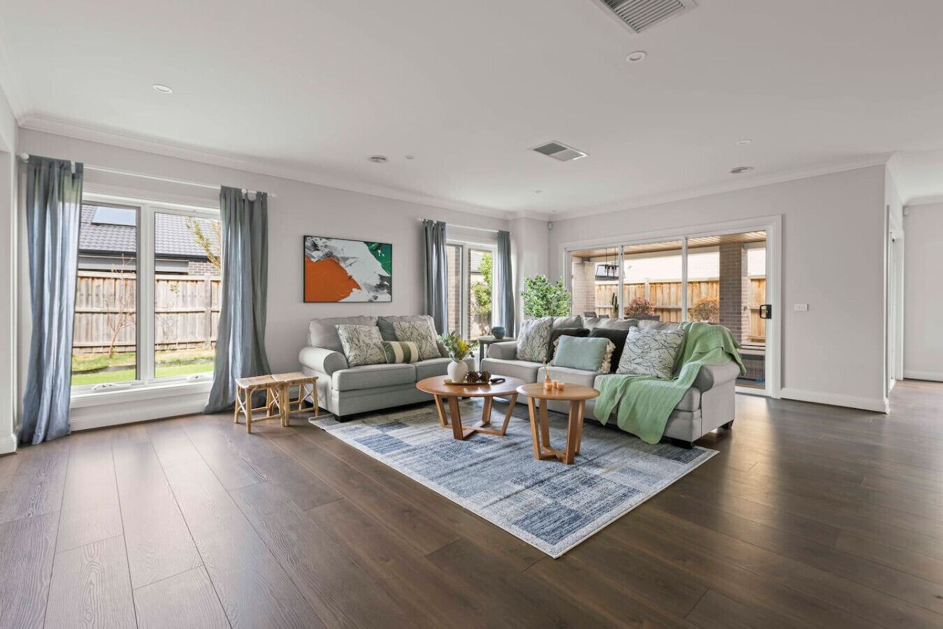 Stayau Contemporary 5brm Families Home Point Cook - Point Cook