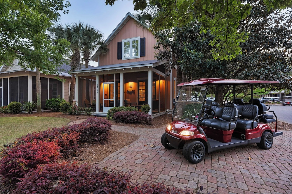 Golf Cart + Pool Access Near Baytowne & Beach Coral Starfish By Avantstay - Florida
