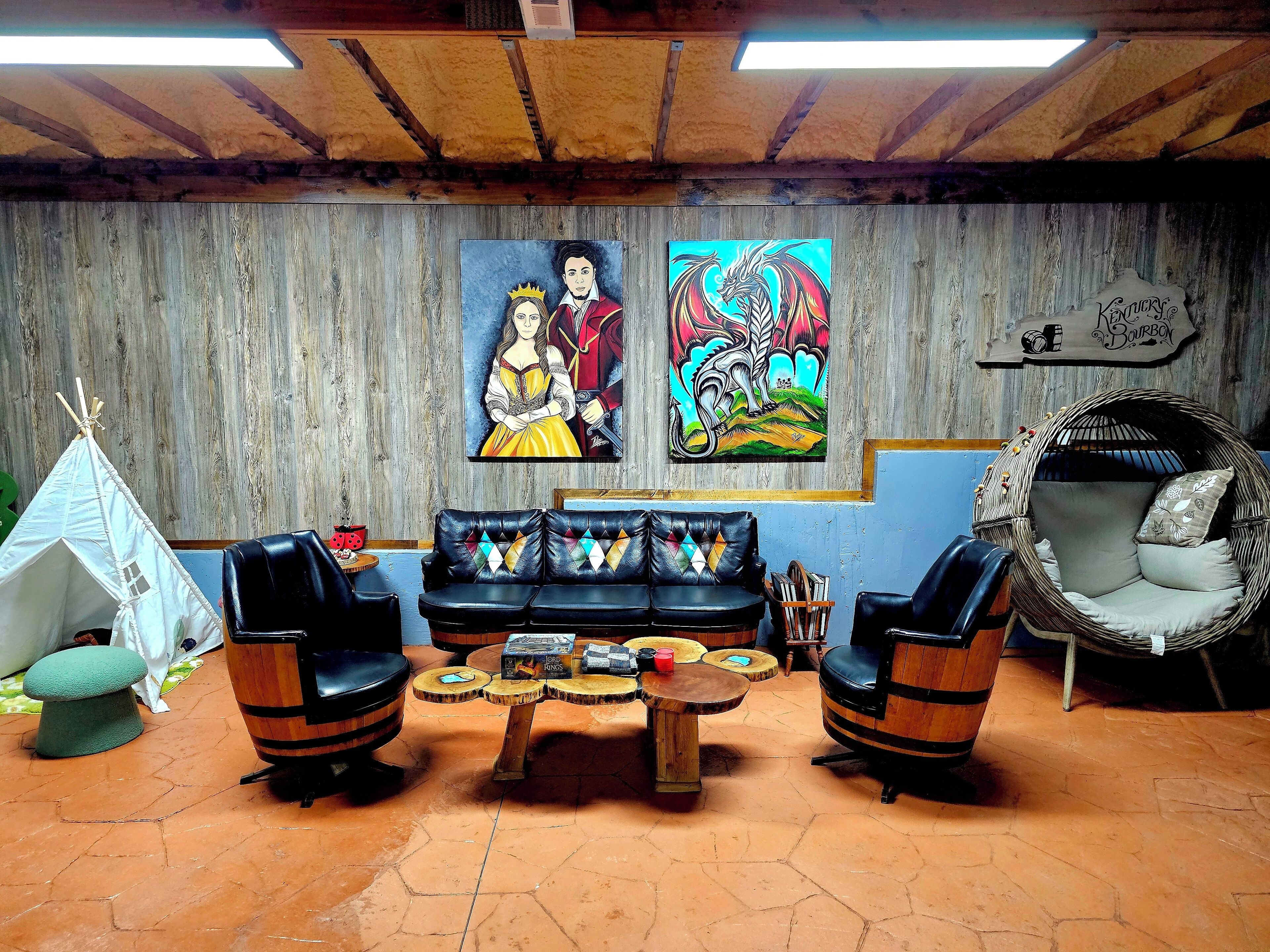 Restin' Holes Ky Bourbon Trail B -Sauna-hottub-gym-playground-waterfall-themed - Kentucky