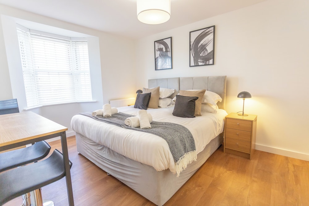 Bedford Meadows Apartment - Bedford