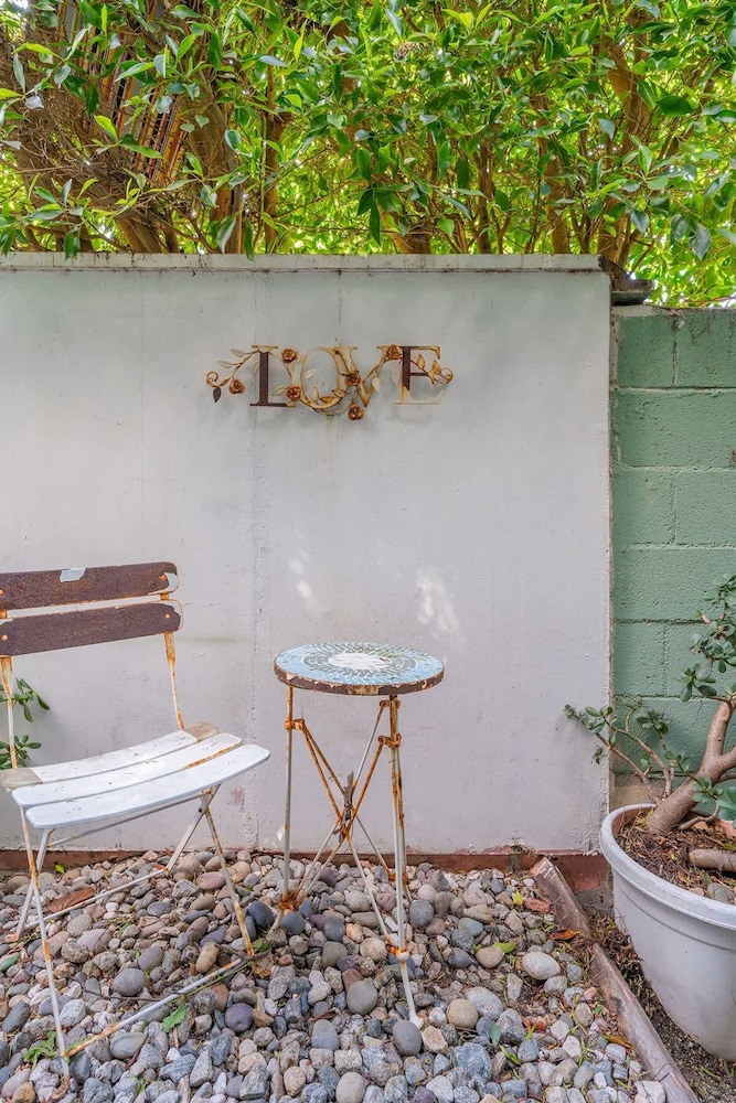 Malibu Retreat W Beach Access And Ocean View - Malibu, CA