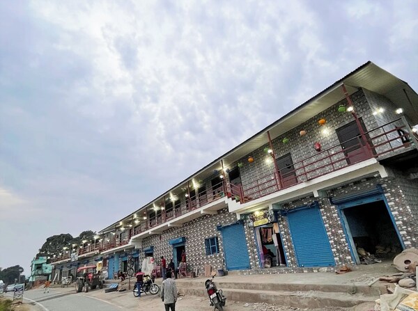 Hotel Rudraksh & Restaurant Nainital - Corbett National Park