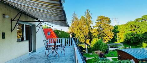 Quarto Básico | Terraço/pátio interior