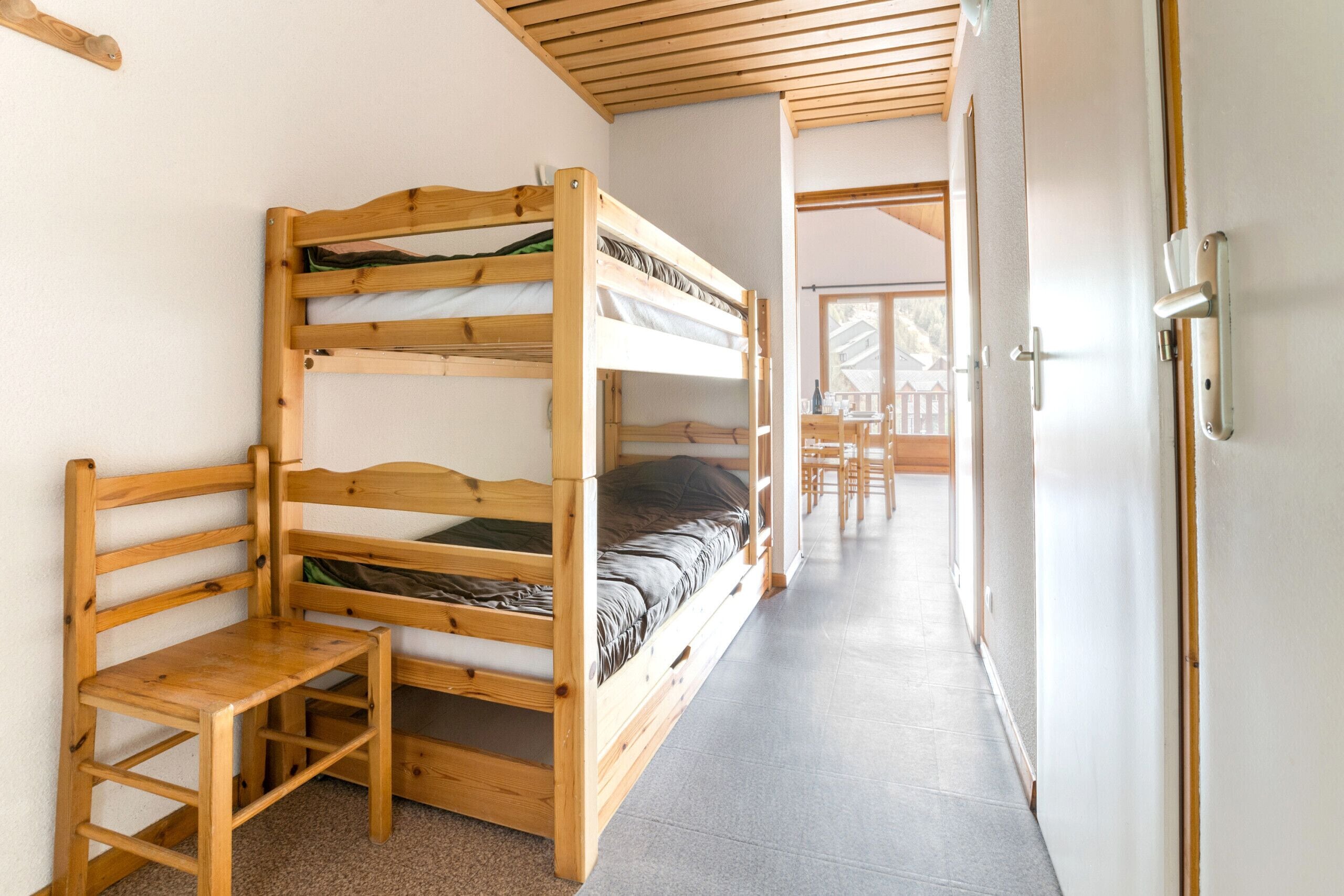 Apartment Overlooking The Slopes, For 8 People - La Joue du Loup