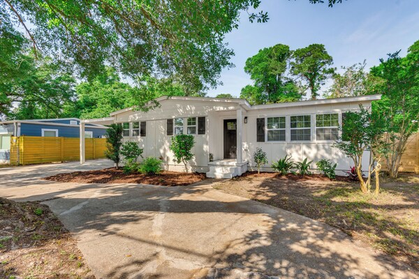 3 Mi To Dtwn Entertainment: Pensacola Family Home! - Pensacola, FL