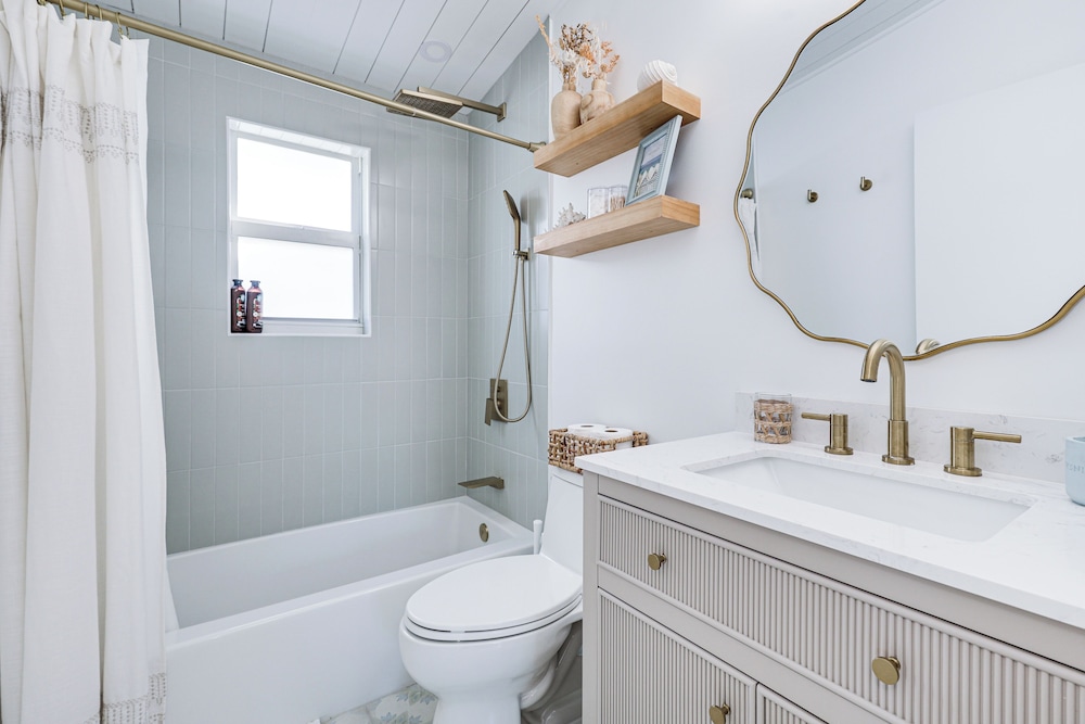 Close To Beach: Canal-front Home In Islamorada - Islamorada, FL