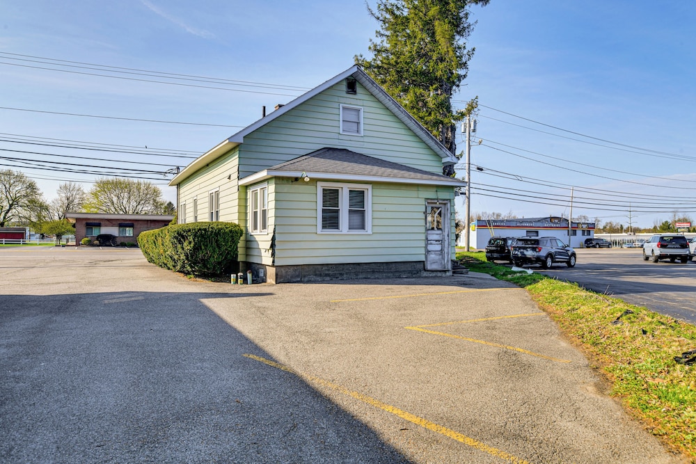 < 2 Mi To Suny Cortland: Unit W/ Private Parking - Homer, NY
