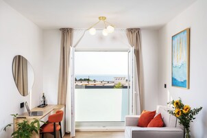 Quarto casal luxo, vista parcial para o mar | Roupas de cama antialérgicas