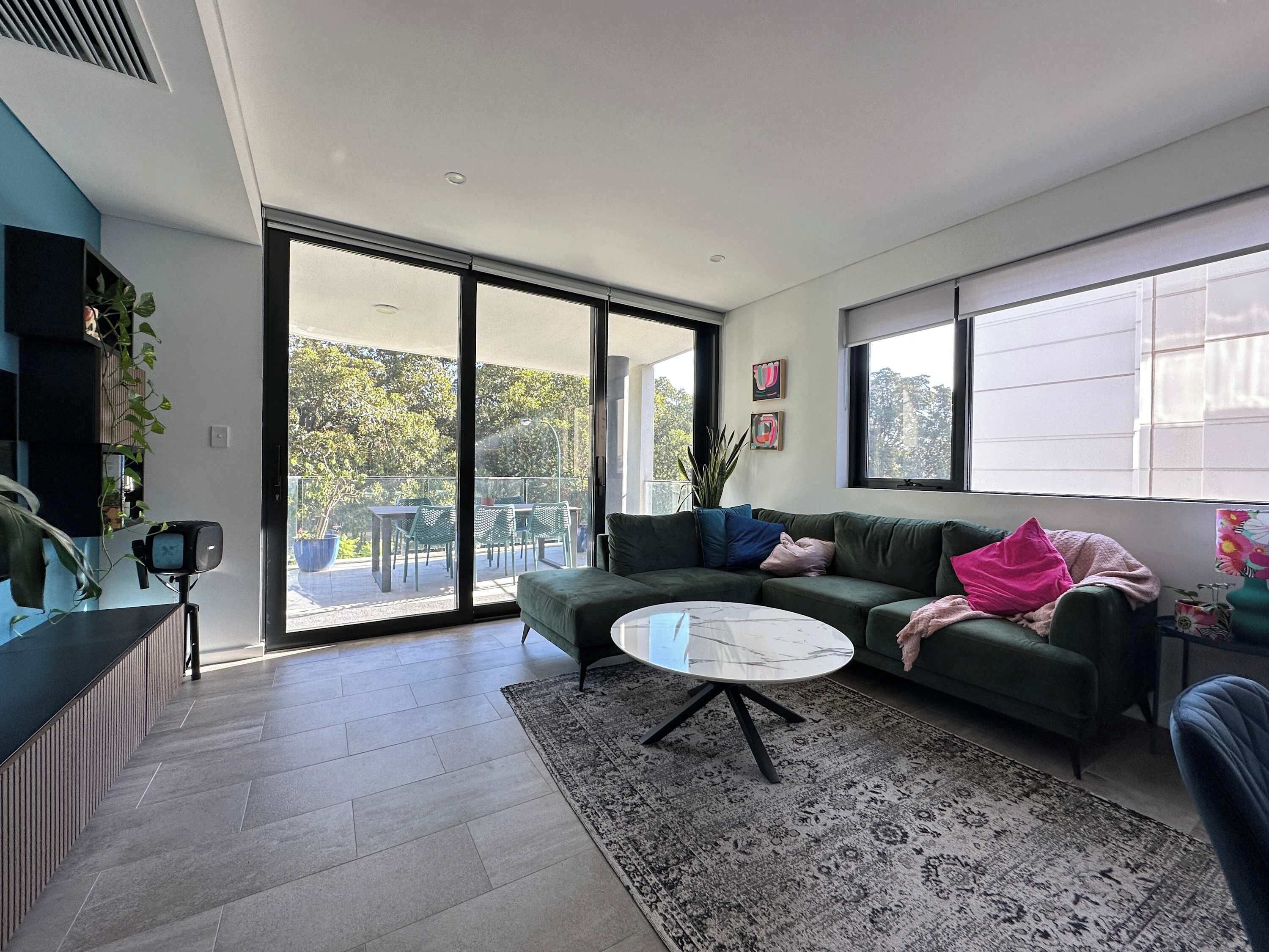 Stylish 2-br Apartment In The Heart Of South Perth - Mount Pleasant