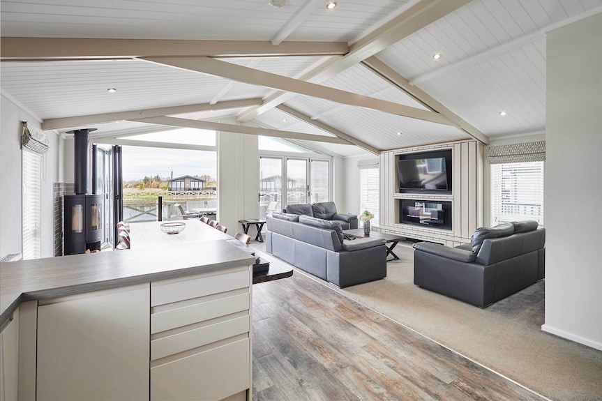 Host & Stay | Brian Clough Lodge - Yorkshire