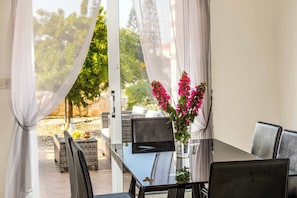 Villa (3 Bedrooms) | Interior