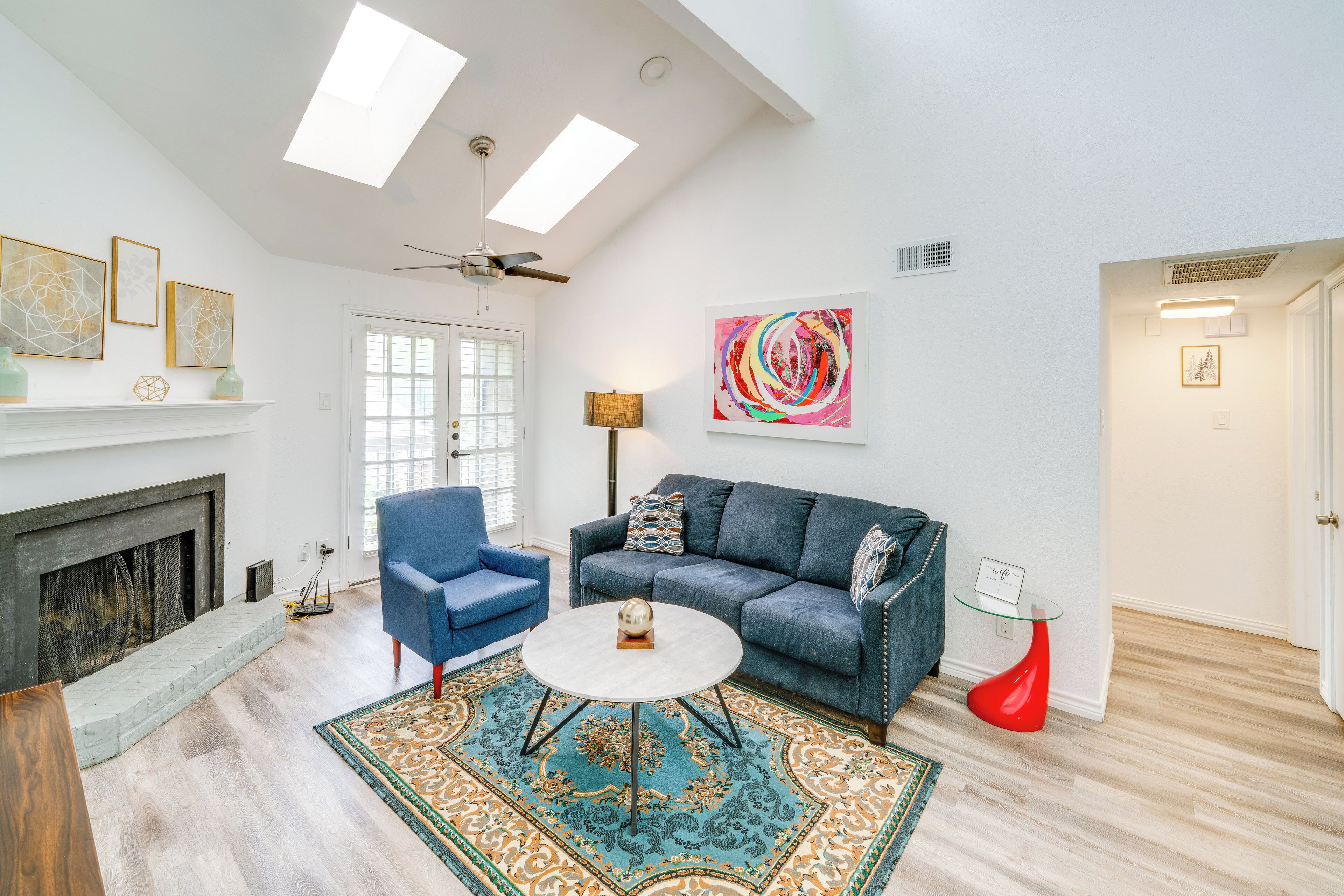 1 Mi To Northpark Center: Bright Dallas Condo - Dallas