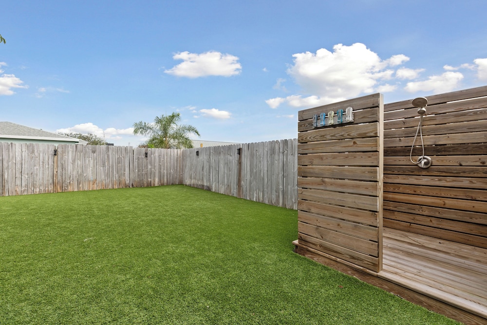 520 Escambia St - Melbourne Beach, FL