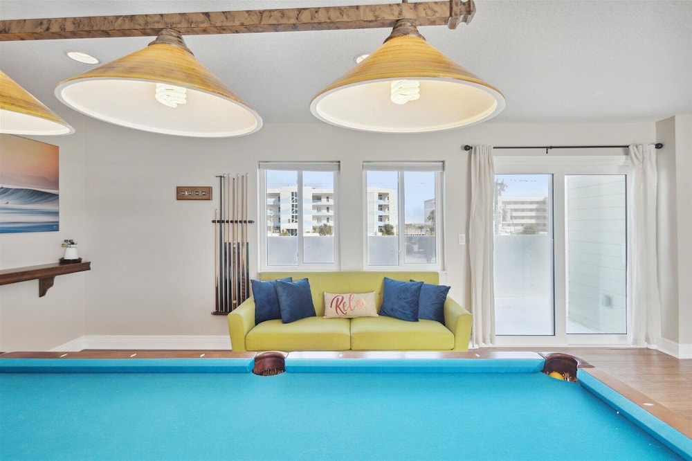 51 N Orlando Ave - Cocoa Beach, FL