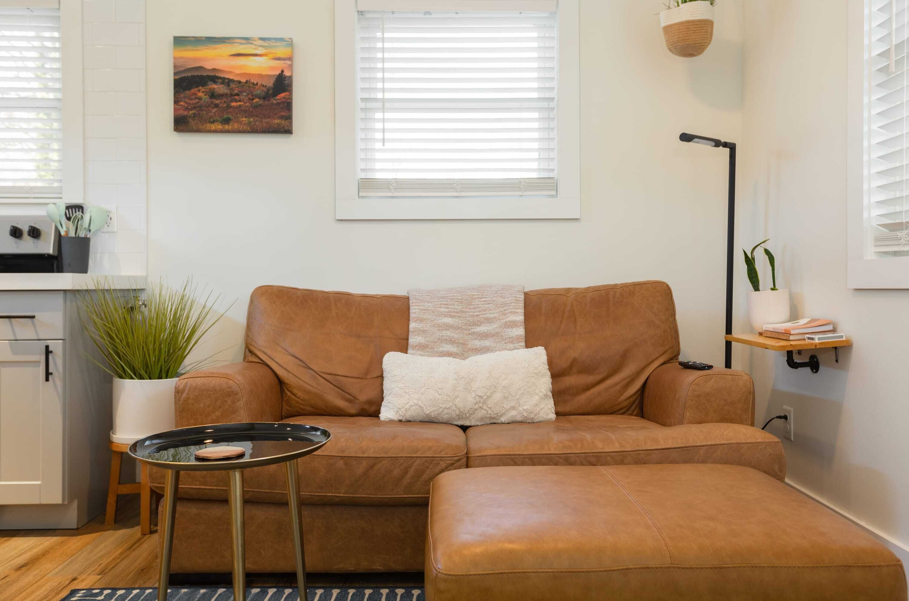 Extremely Clean | Cozy | Pet-friendly Cottage - Asheville, NC