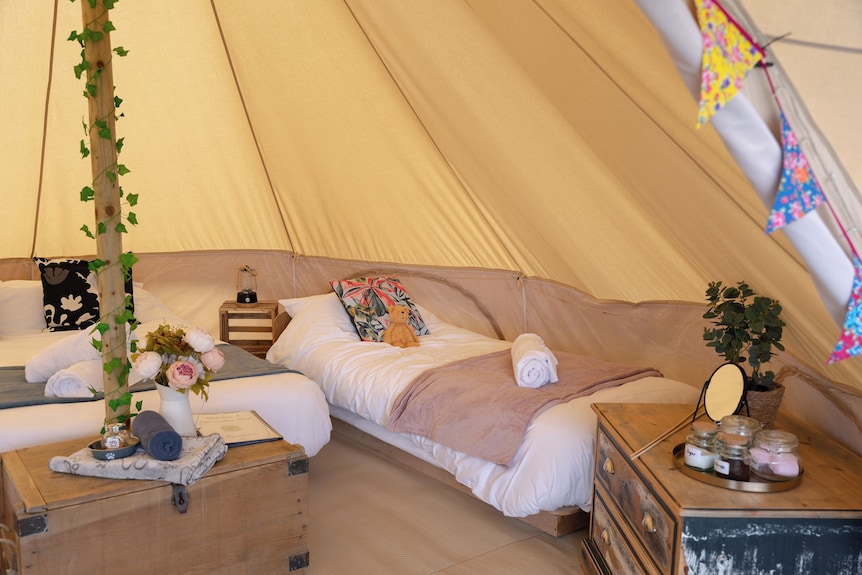 Beautiful Family Or Friends Bell Tent In The Quiet Countryside. Dog Friendly. - Derbyshire