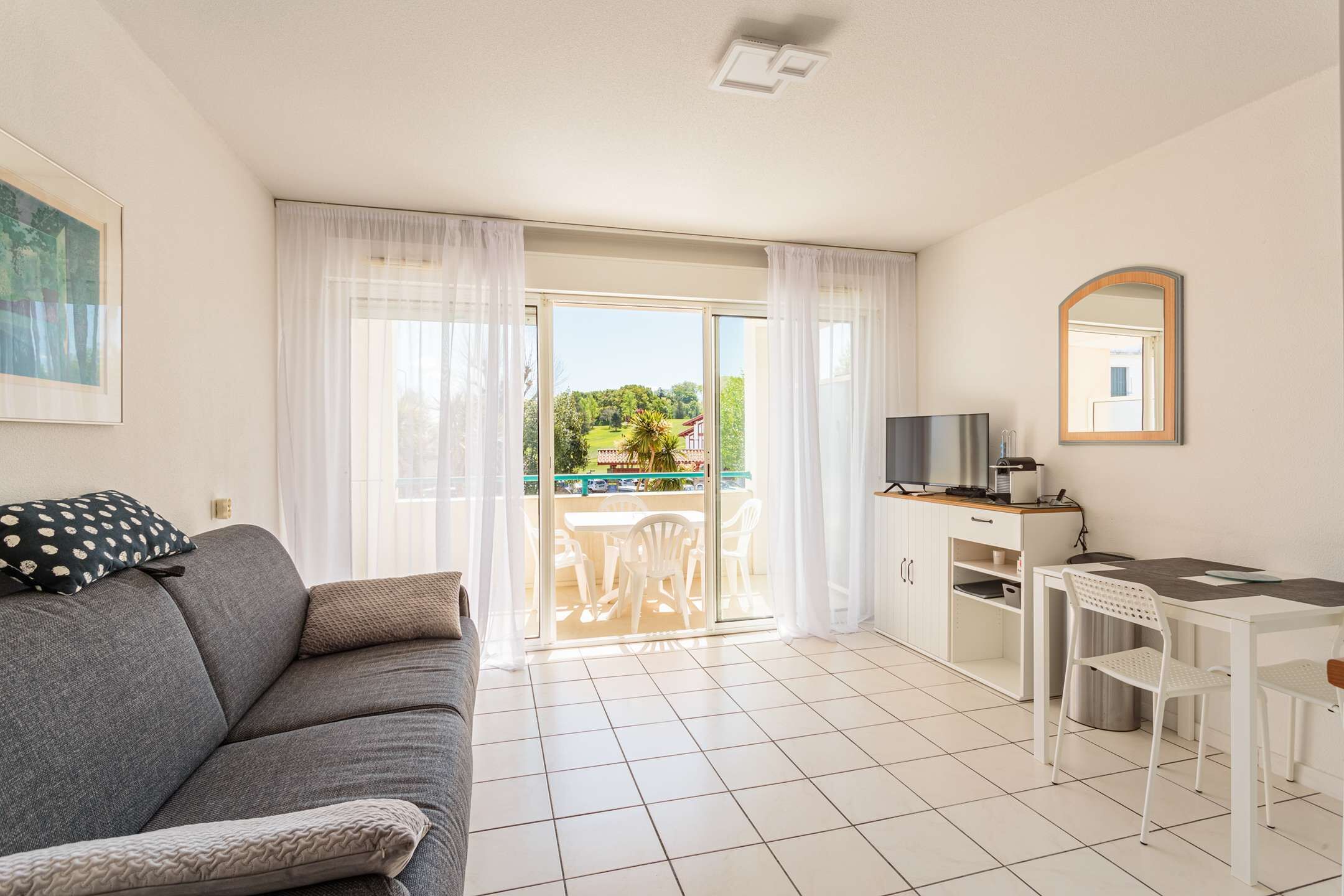 Well-equipped Studio Facing The Golf Course, With Swimming Pool And Parking Space - Sare