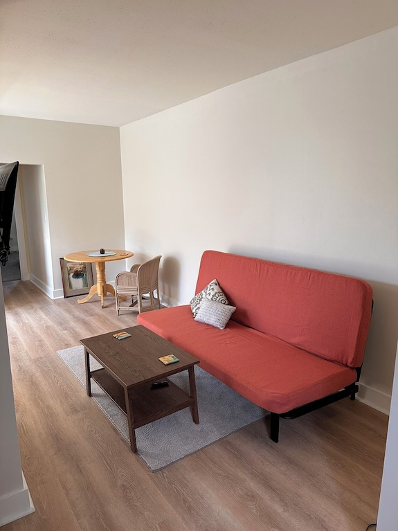 Charming 1-bedroom Apartment Close To Downtown Seattle! - Seattle, WA