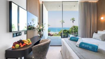Suite Executiva, varanda, vista para o mar | 1 quarto, roupa de alta qualidade, minibar, cofre no quarto