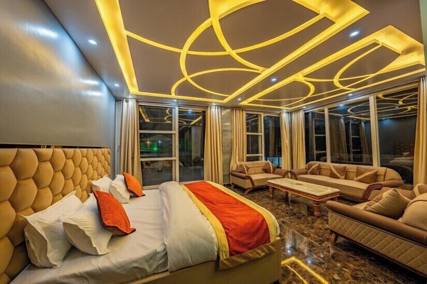 Sah Hills Retreat - Naukuchiatal