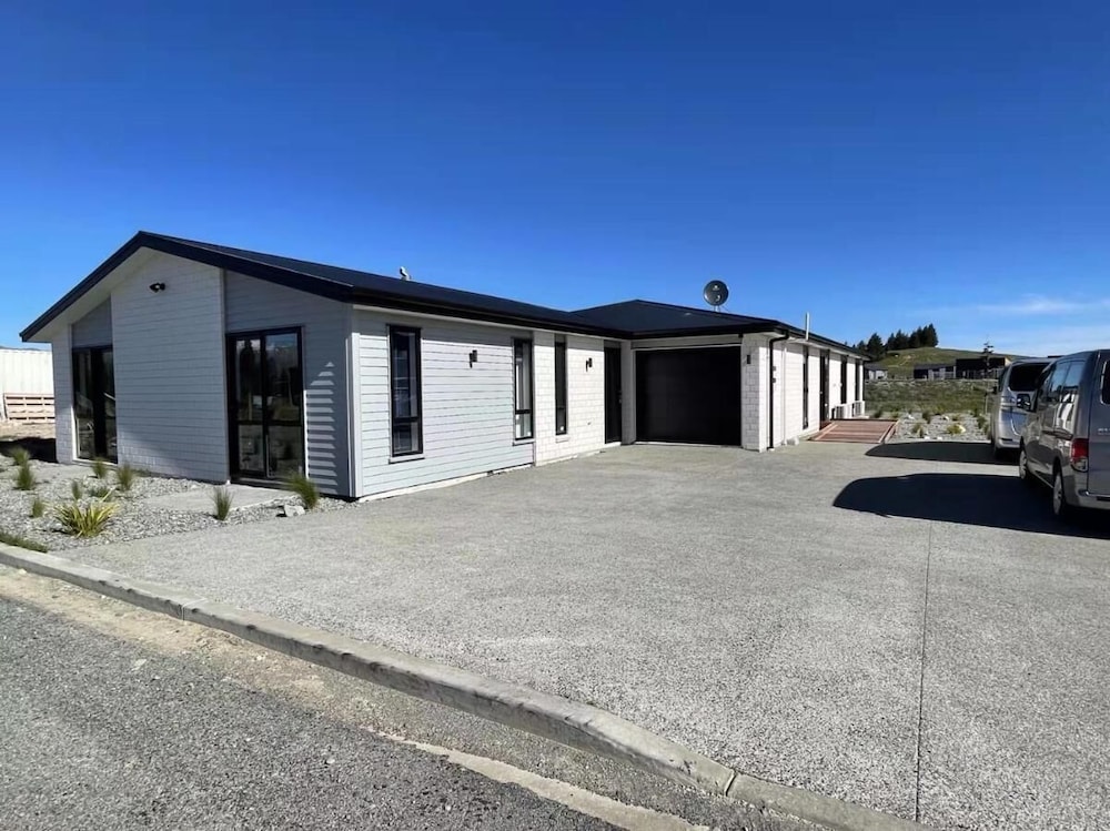 April Three Bedroom Apartment - Lake Tekapo