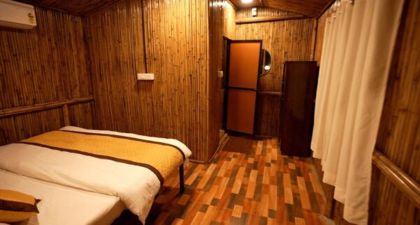 The Bamboo Shores Resort - Diveagar