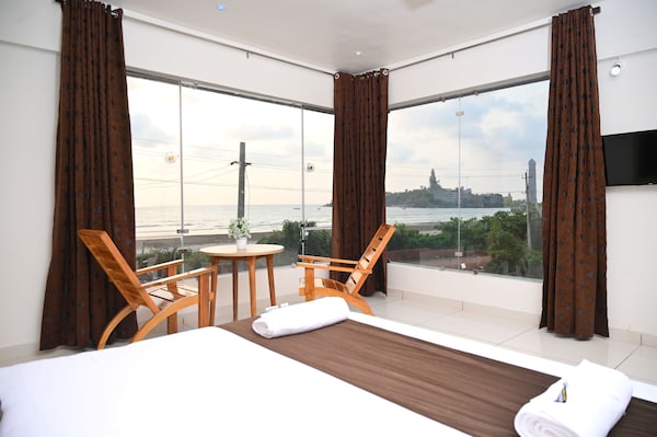 The Ocean Front - Murdeshwar