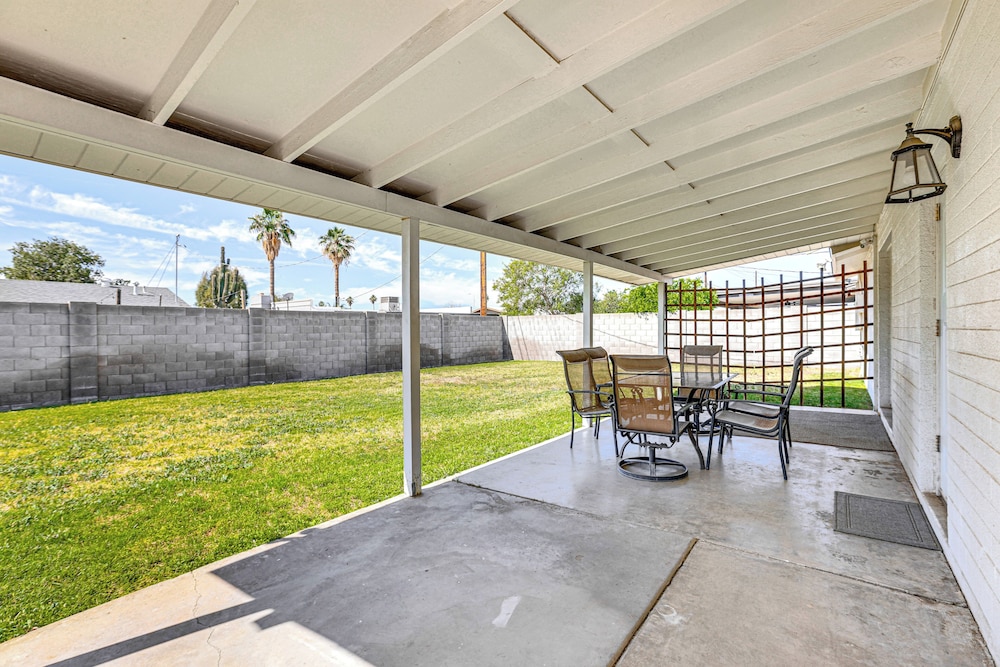 Family Home W/ Patio & Yard In Phoenix! - Glendale, AZ