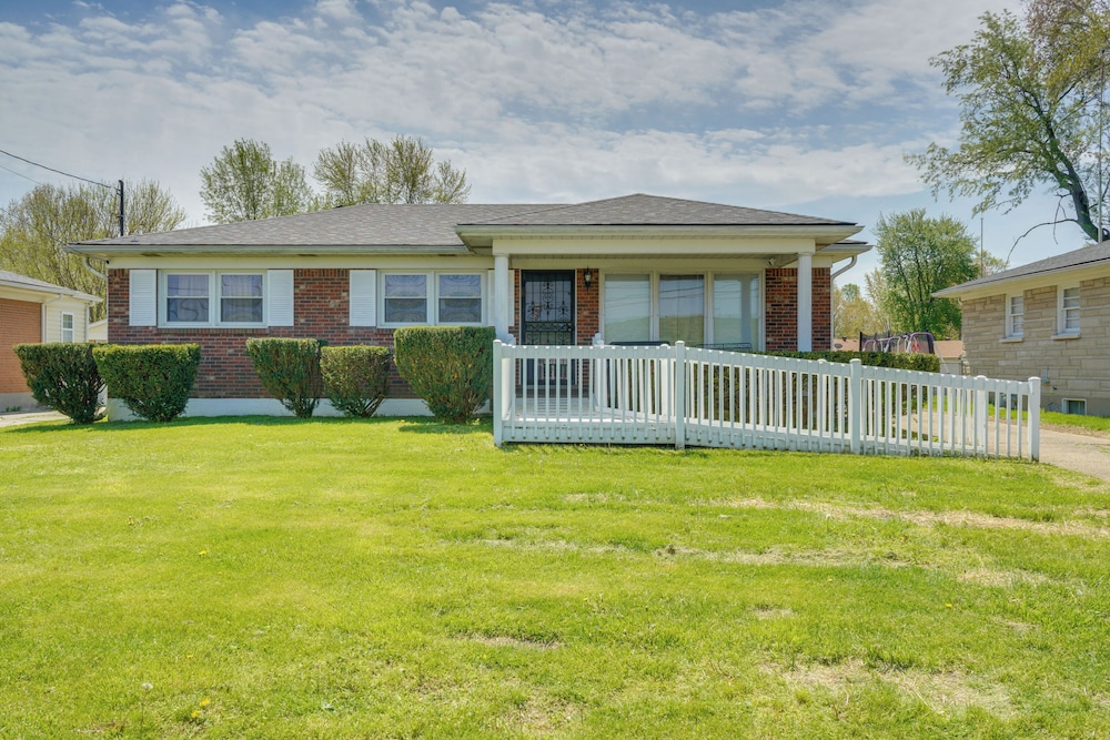 11 Mi To Uofl & Norton Hospital: Louisville Home - Louisville, KY