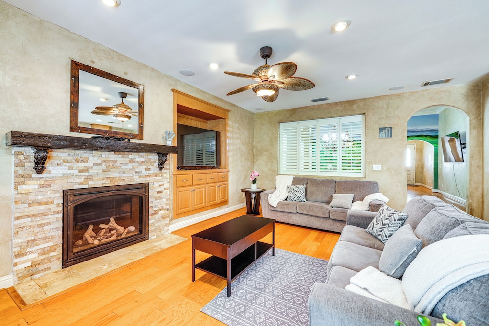 5 Mi To Dtwn Modesto: Family Home W/ Patio! - Modesto, CA