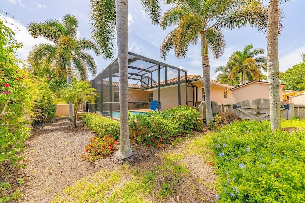 Sapphire Shores 3 Bedroom Home - Sarasota