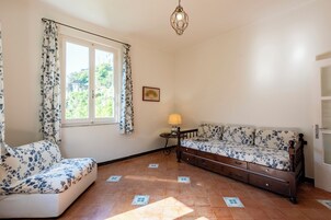 Apartamento família, vários quartos (Middle Apartment Vernazza) | Área de estar