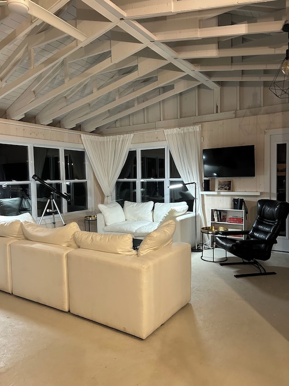 3 Bedroom Fully Furnished Cottage On Miramichi Bay - New Brunswick