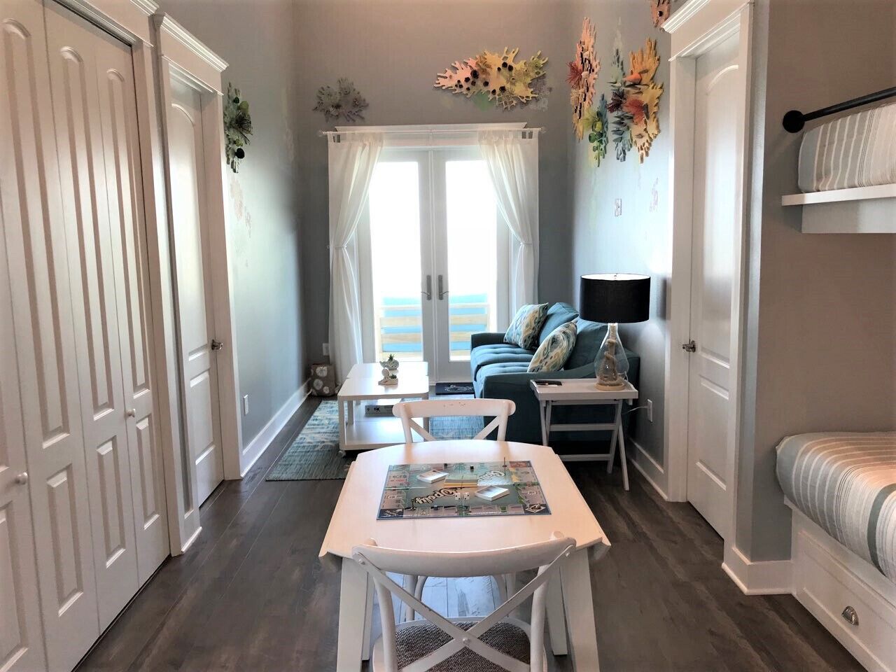 Seahorse Inn  Ocean Views & Walk To Sunny Beach - Galveston, TX