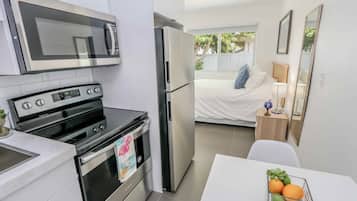 Estúdio Standard | Cozinha privada | Um micro-ondas
