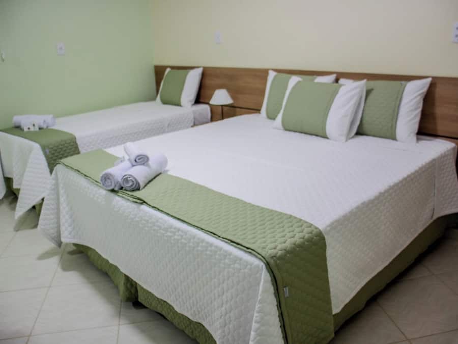 Quarto Triplo Standard | Wi-fi grátis, roupa de cama fornecida