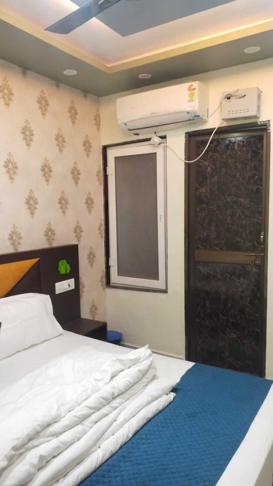 Hotel Ramayanam Palace - Ayodhya