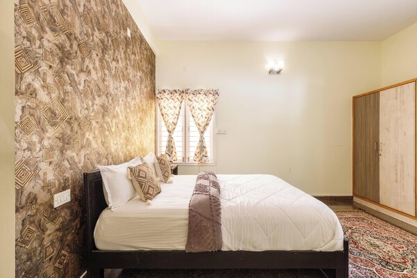 Cedar Wood Villa By Redolive - Bengaluru