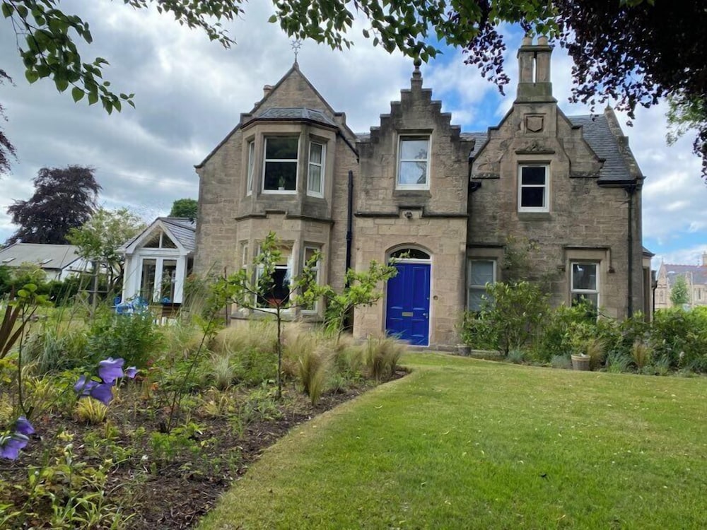 Glen Lyon Lodge Bed & Breakfast - Nairn
