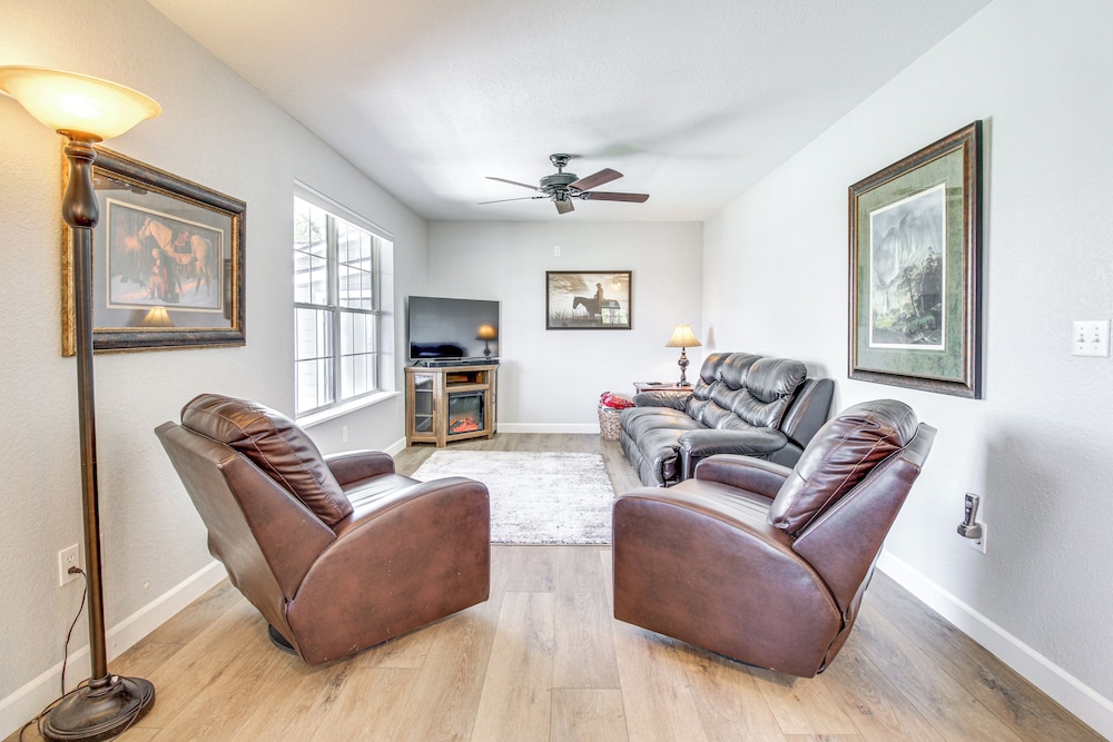 Walk To Dtwn Show Low: Townhome W/ Balcony - Show Low, AZ